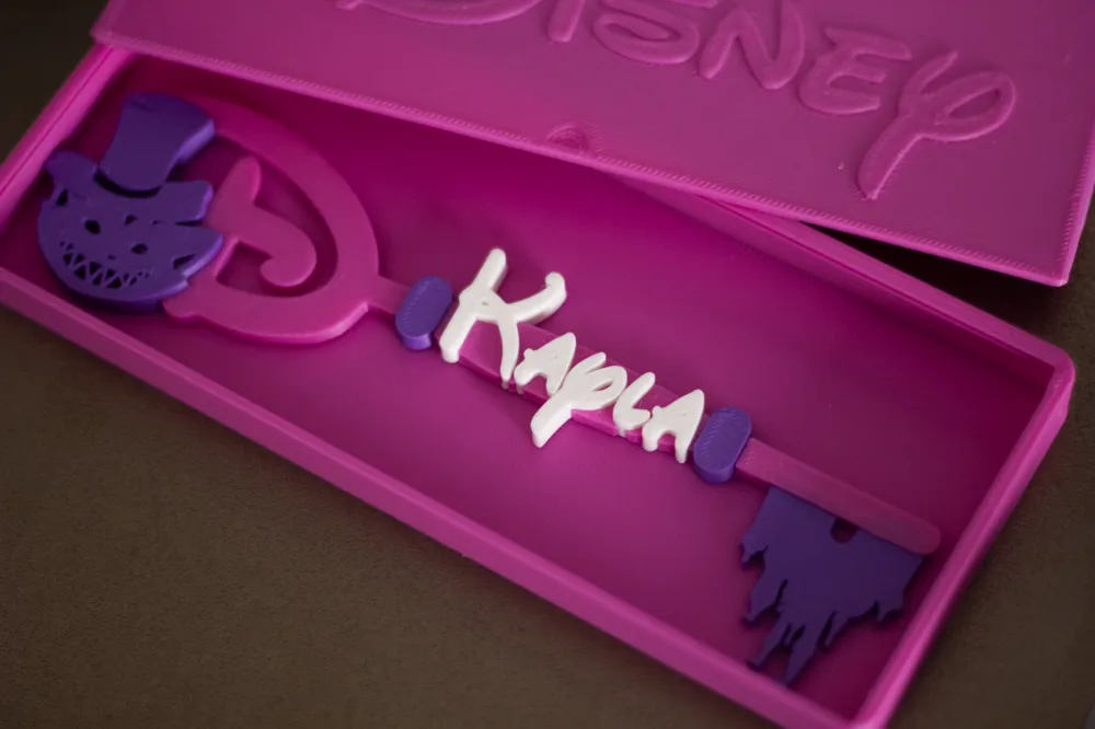 Disney box to store personalized keys by makerhek - MakerWorld