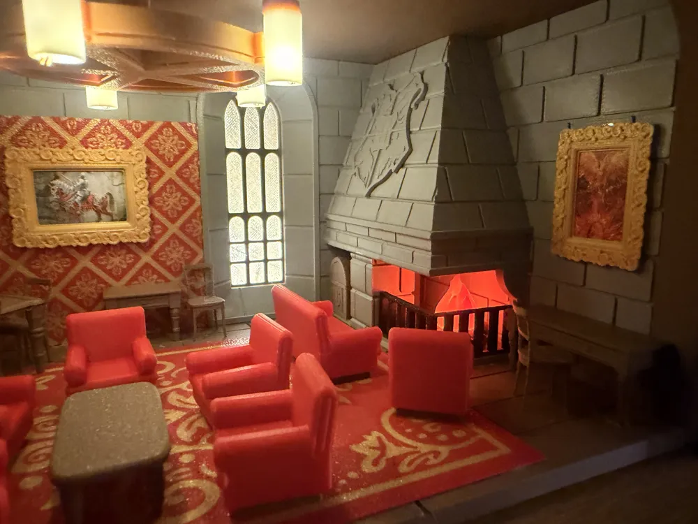 Harry Potter Gryffindor Book Nook (part 1) - Free 3D Print Model ...