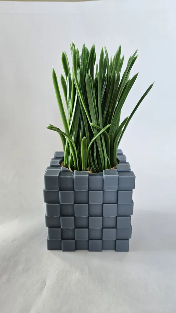Cubic Pixelated Vase – 3D Printable Planter - Free 3D Print Model ...