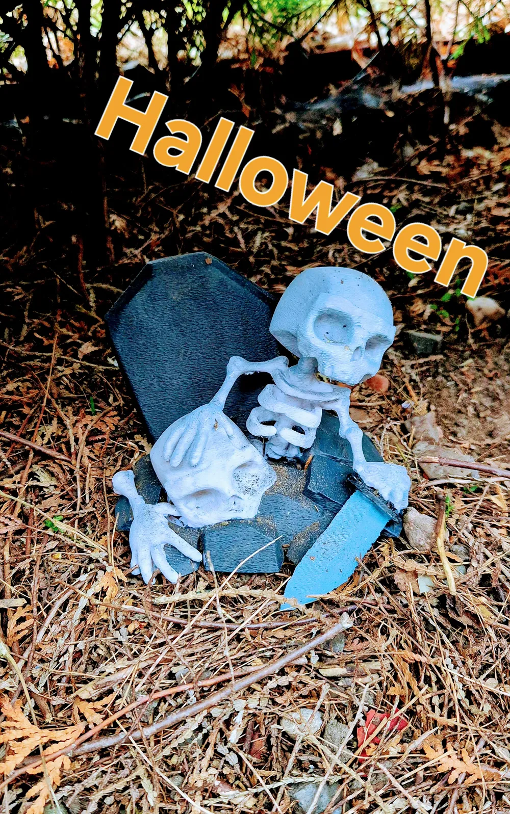 Halloween – a skeleton crawling out of its grave - Free 3D Print Model ...