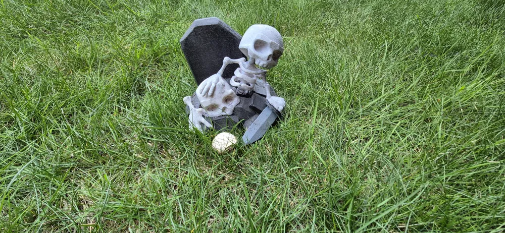 Halloween – a skeleton crawling out of its grave - Free 3D Print Model ...