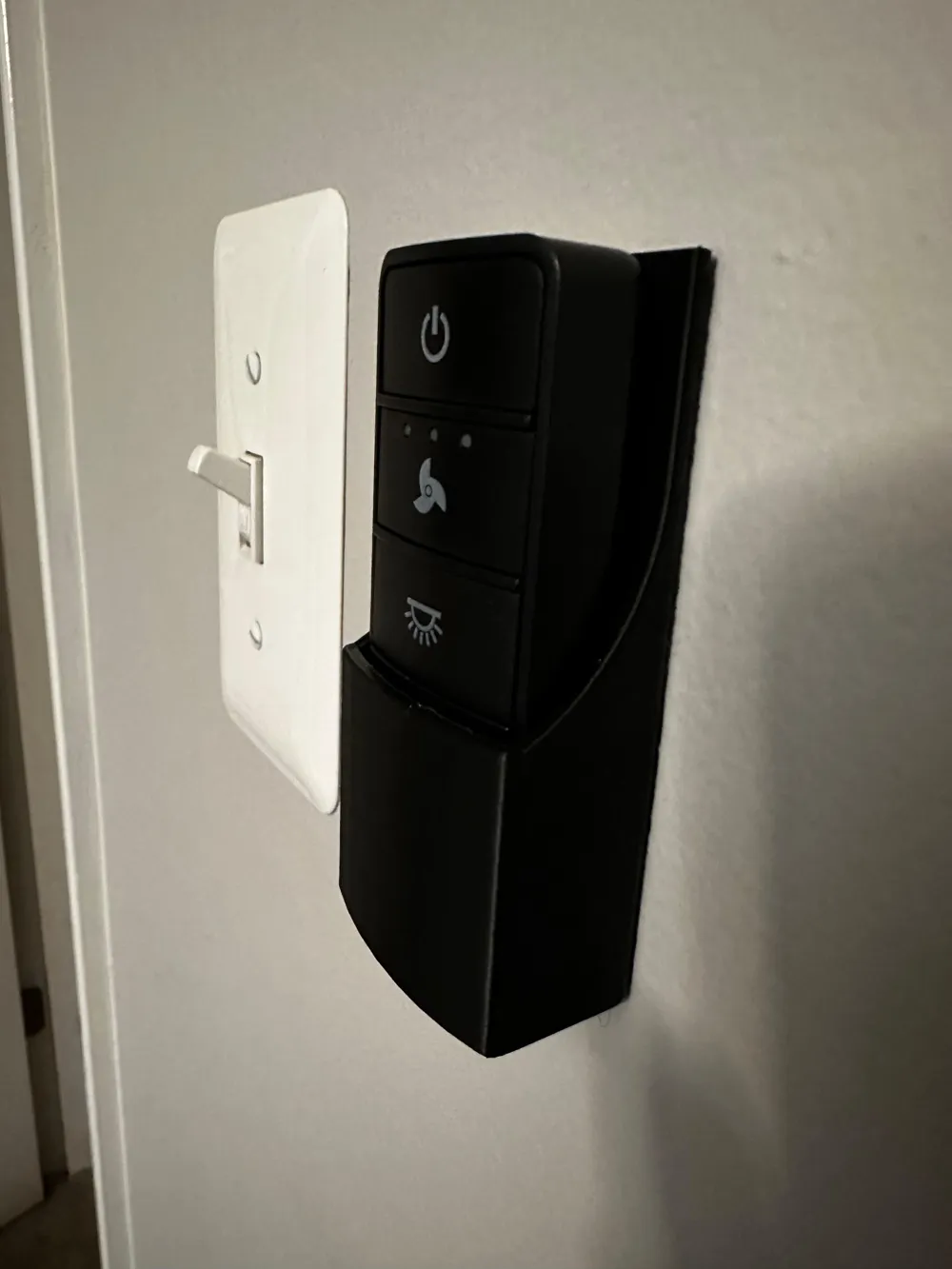 Fan Remote Holder by tanman - MakerWorld