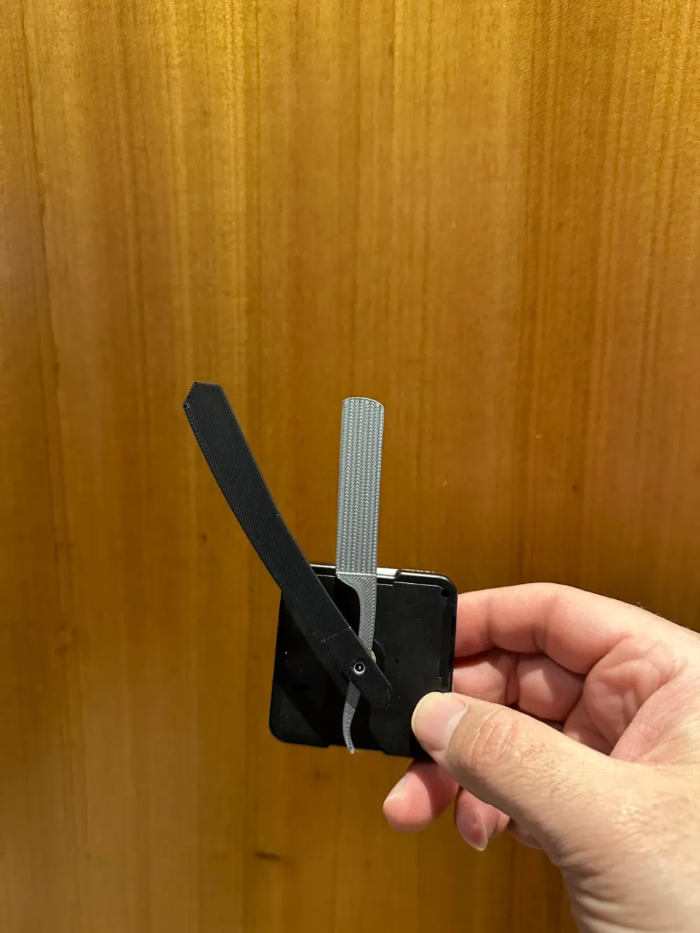 barber's razor clock hands by andre_caminha - MakerWorld