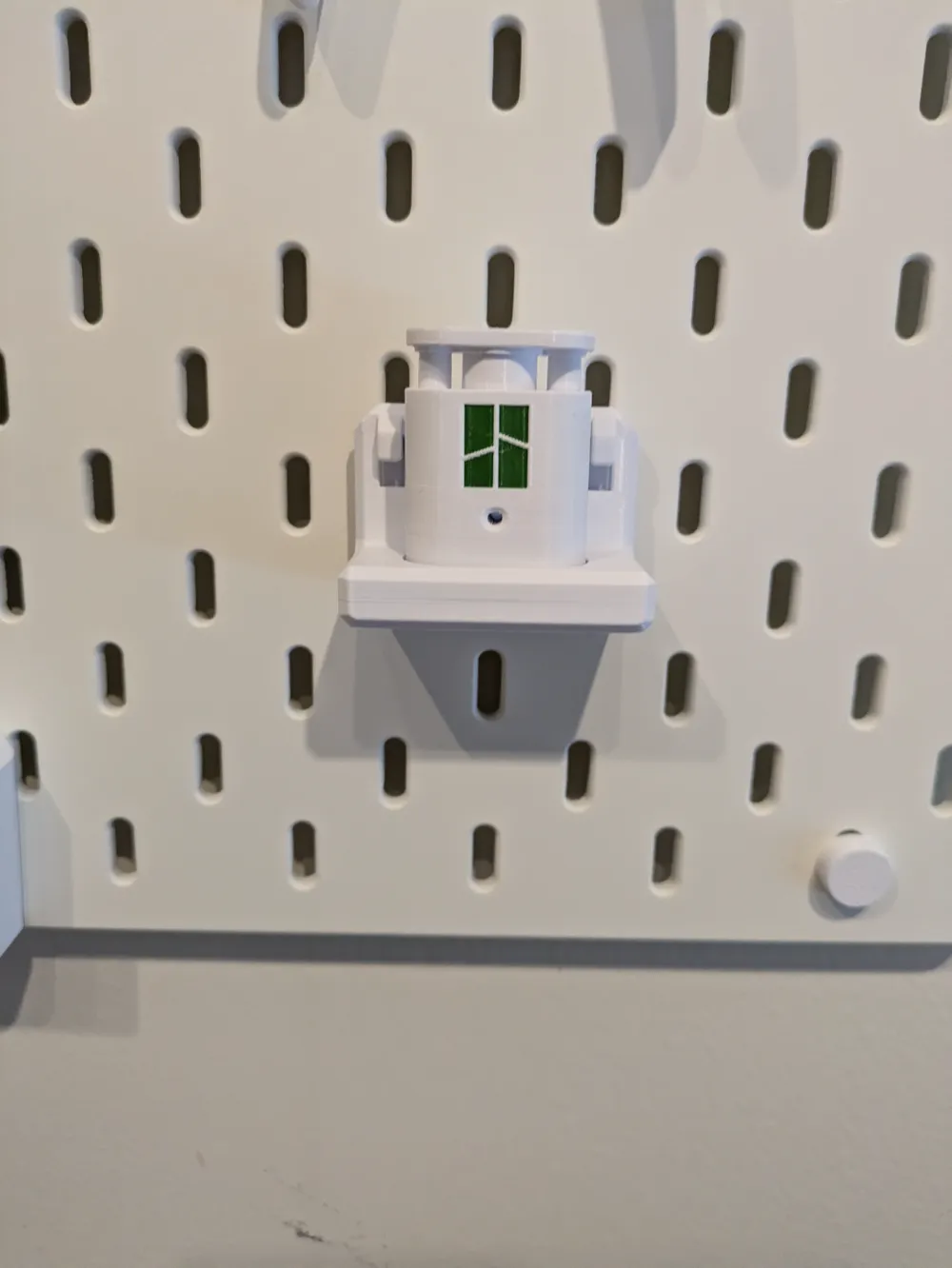 Filment Cutter holder for Skadis by Elothan - MakerWorld