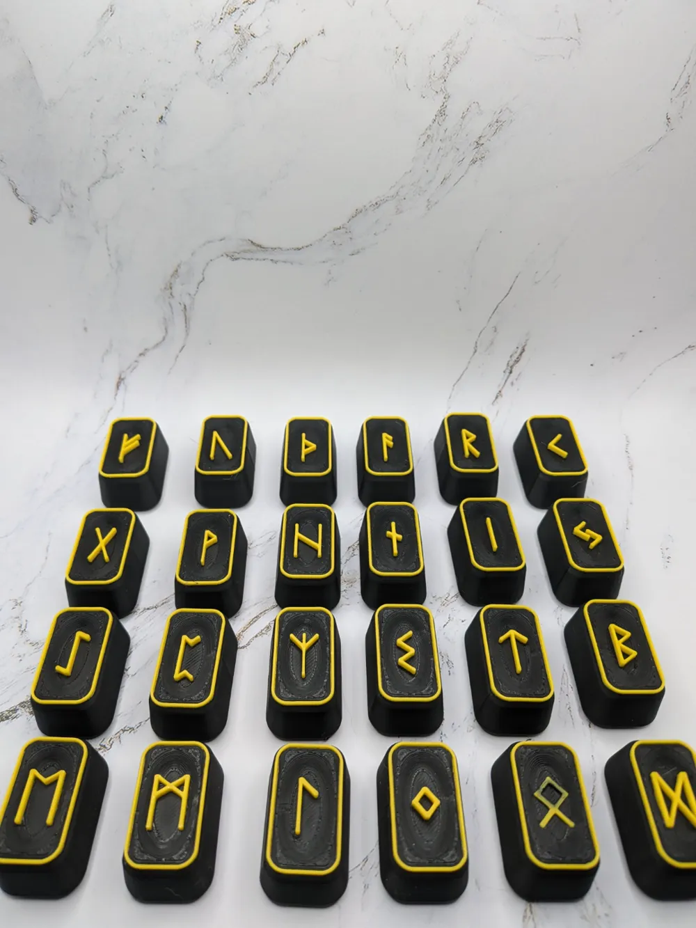 Runas del Futhark Antiguo - Runas Nórdicas Tradicionales por melverus ...