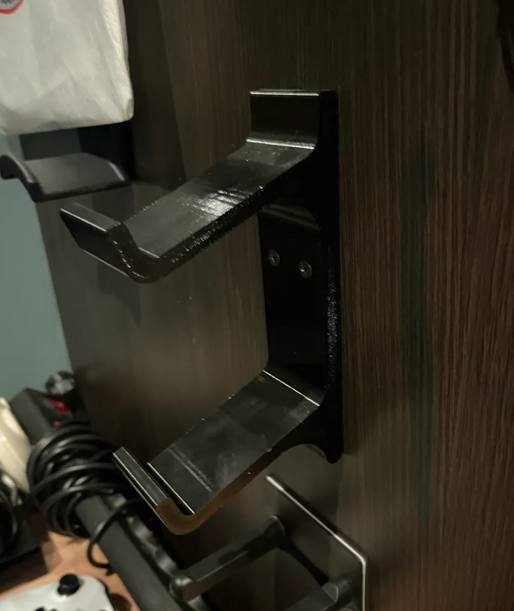 Wall mount Xbox Controller Hanger by jk_olkowski - MakerWorld