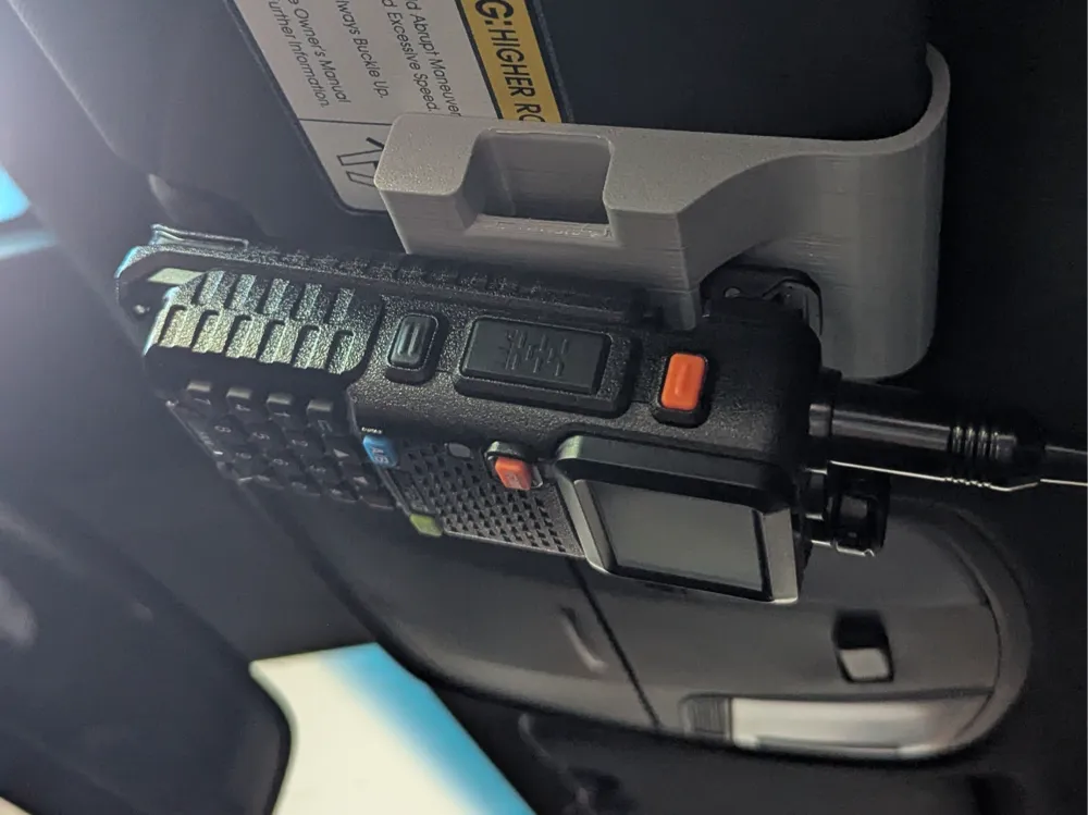 宝峰2路车载遮阳板支架 - 免费 3D 打印模型 - MakerWorld