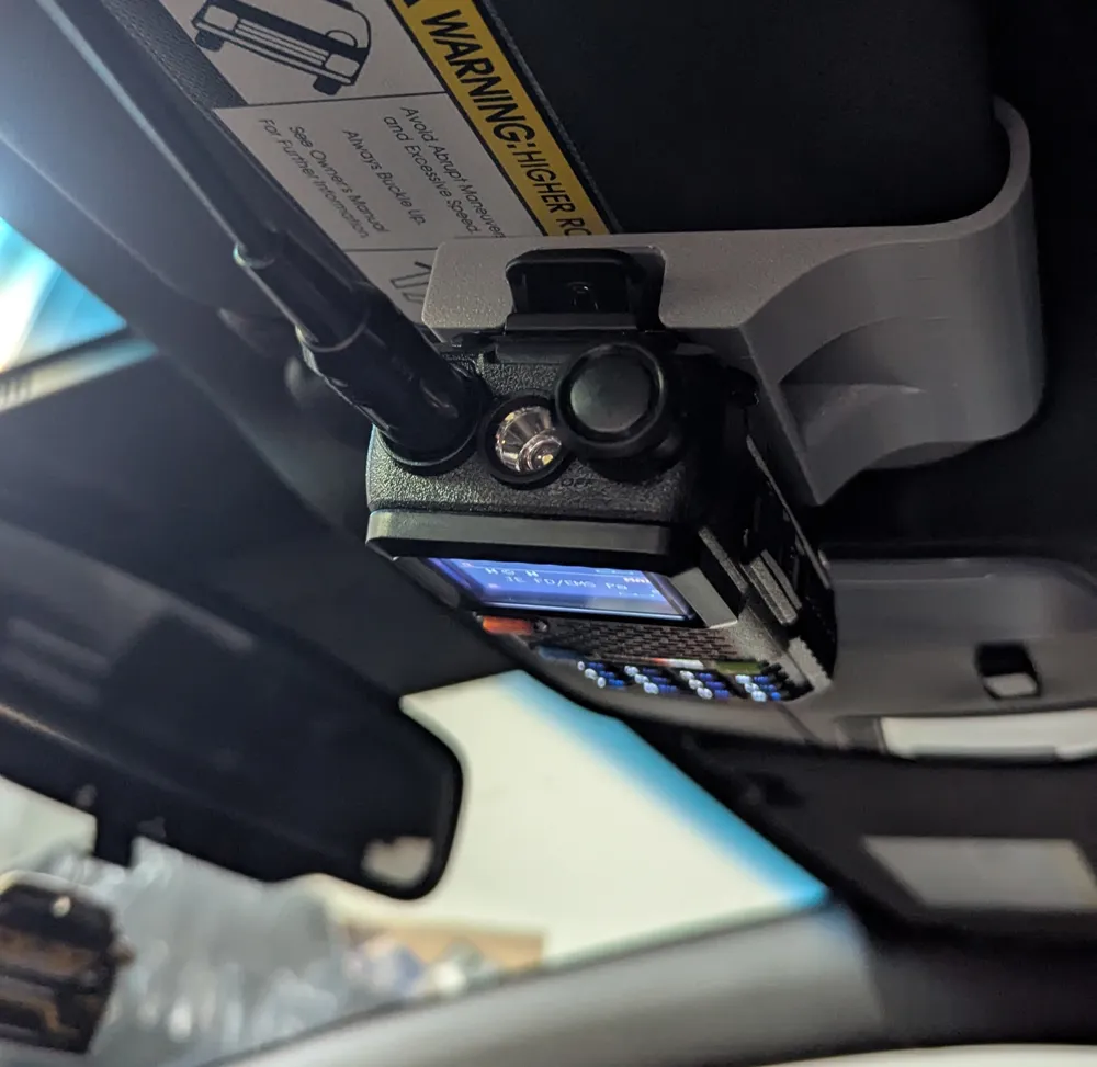 宝峰2路车载遮阳板支架 - 免费 3D 打印模型 - MakerWorld