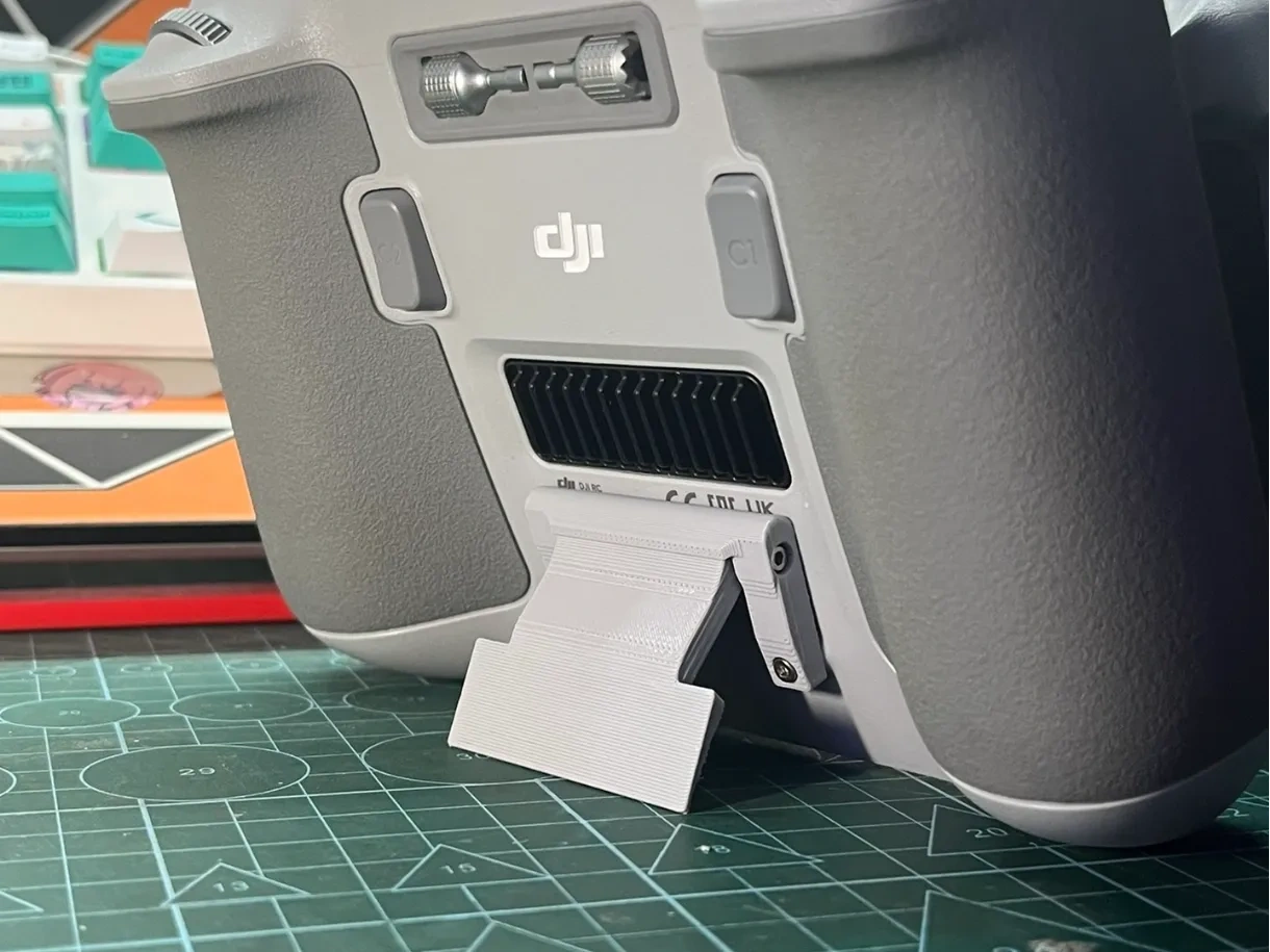 DJI RC Screen Remote Controller Holder by TinCivil - MakerWorld