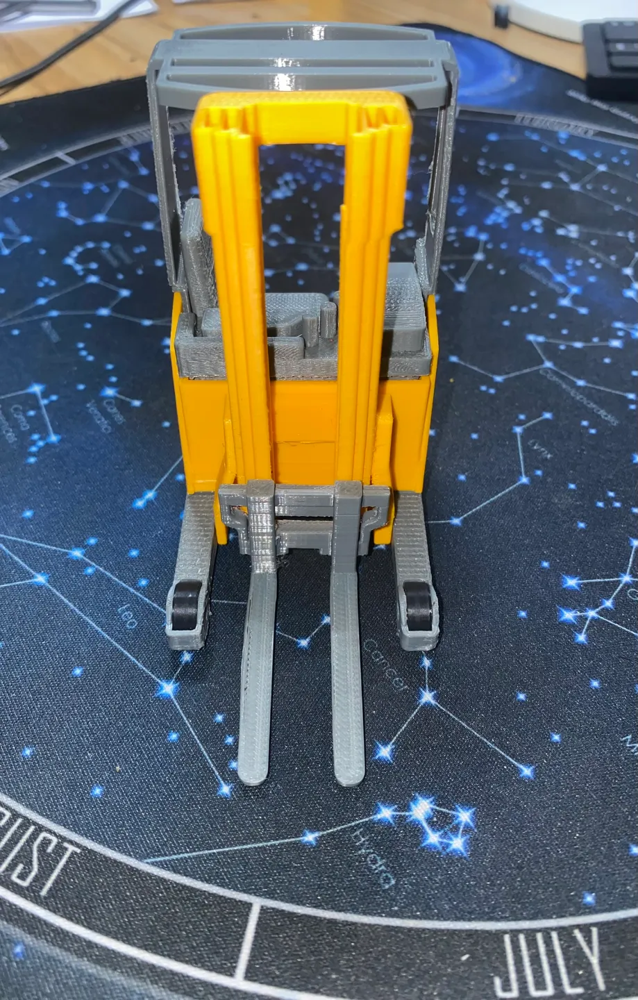 Reach truck by Koudys - MakerWorld