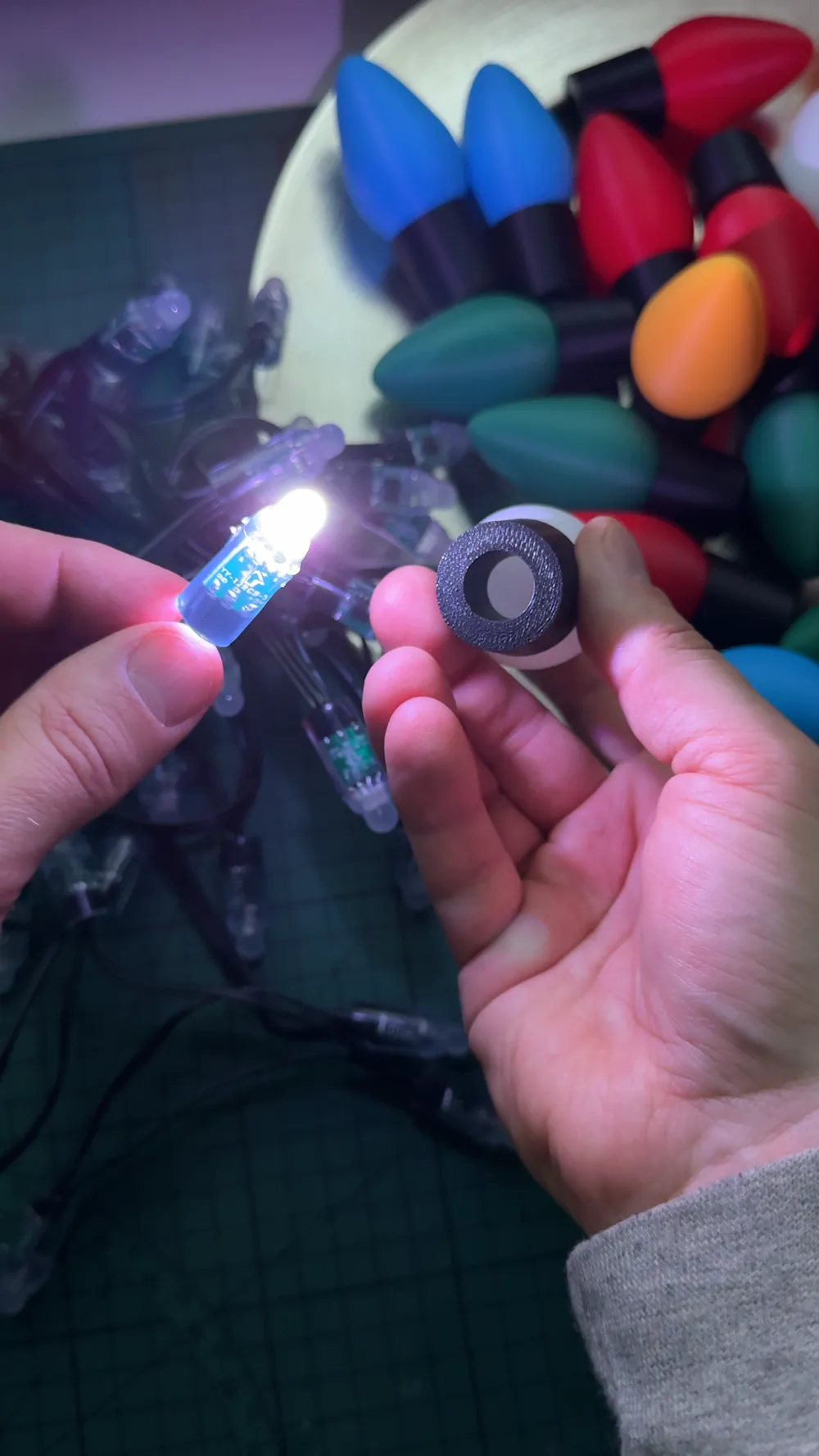 Stranger Things Lichterkette / Lightbulbs - Free 3D Print Model ...