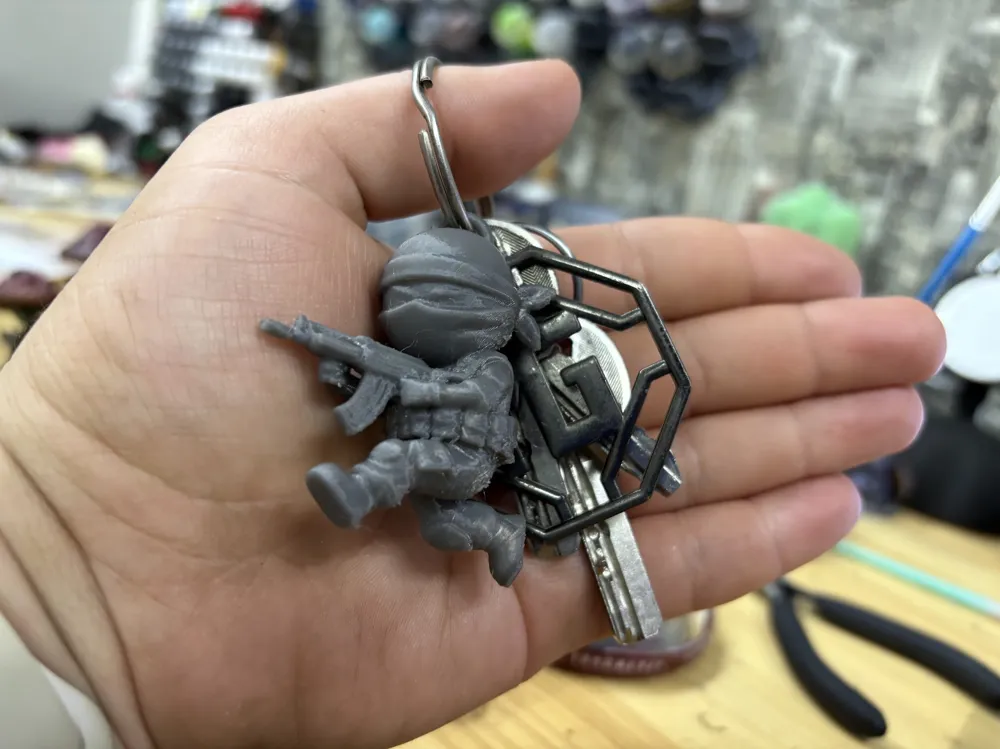 CS GO Terrorist Keychain Figure by Redsing_ART MakerWorld: Download ...