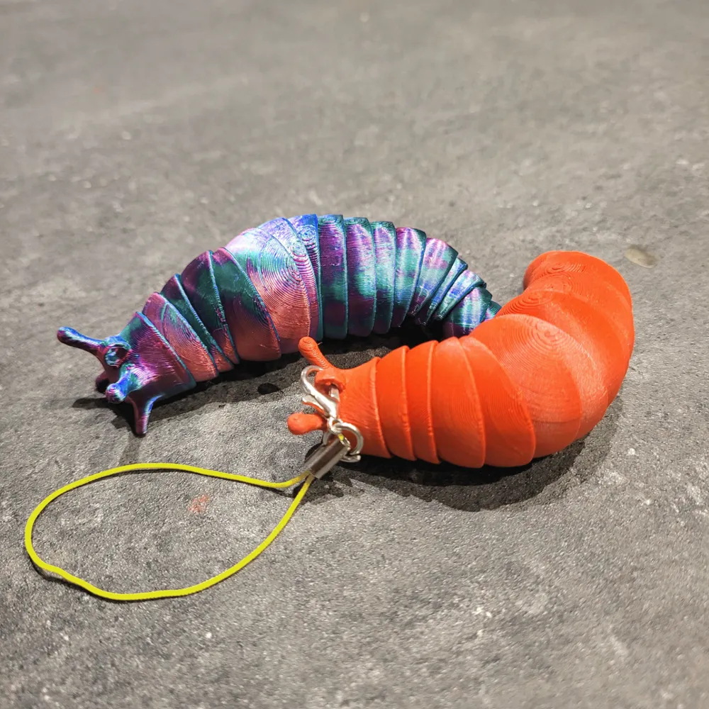 Articulated slug keychain fidget Remixed by 3DeeMagic MakerWorld ...