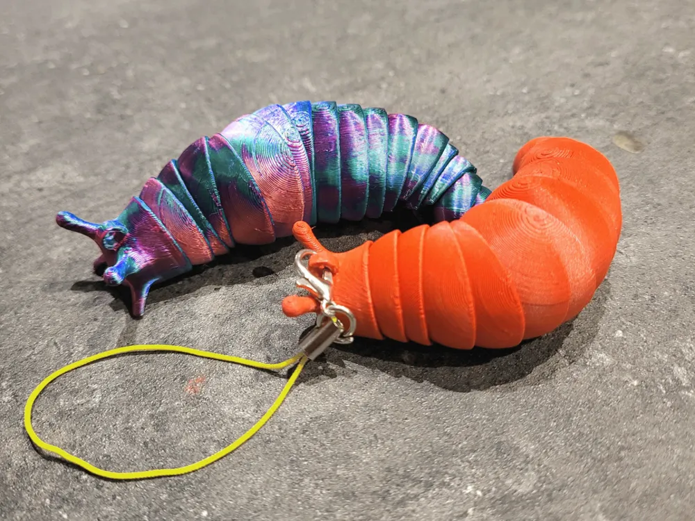 Articulated slug keychain fidget Remixed by 3DeeMagic - MakerWorld