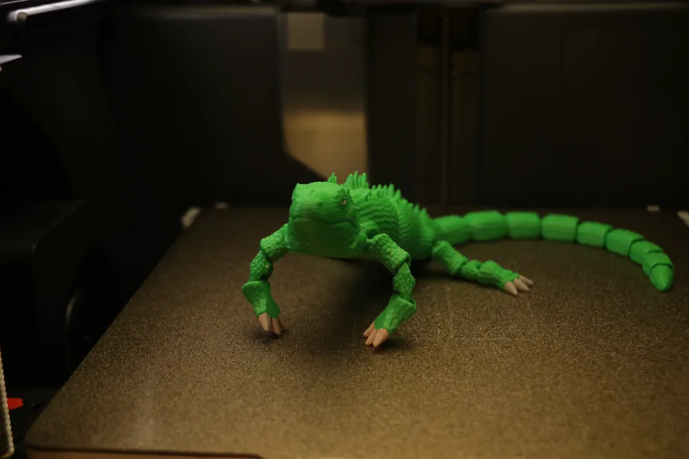 Articulated iguana lizard - Free 3D Print Model - MakerWorld