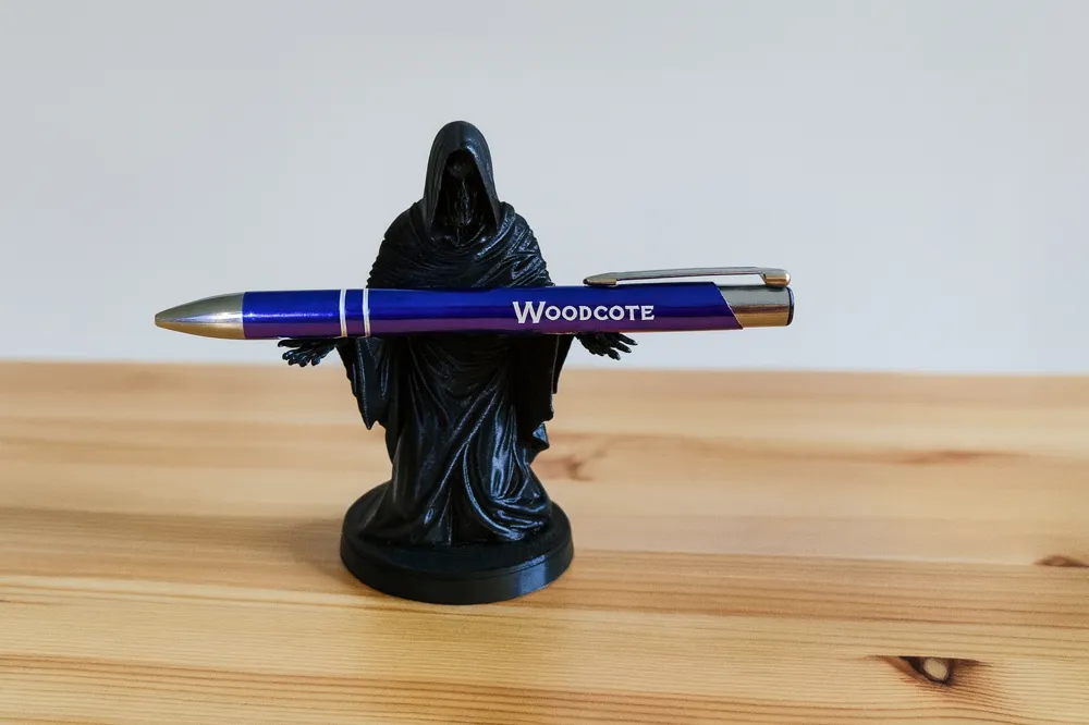 Death Pen Holder – Grim Reaper Kneeling - Free 3D Print Model - MakerWorld