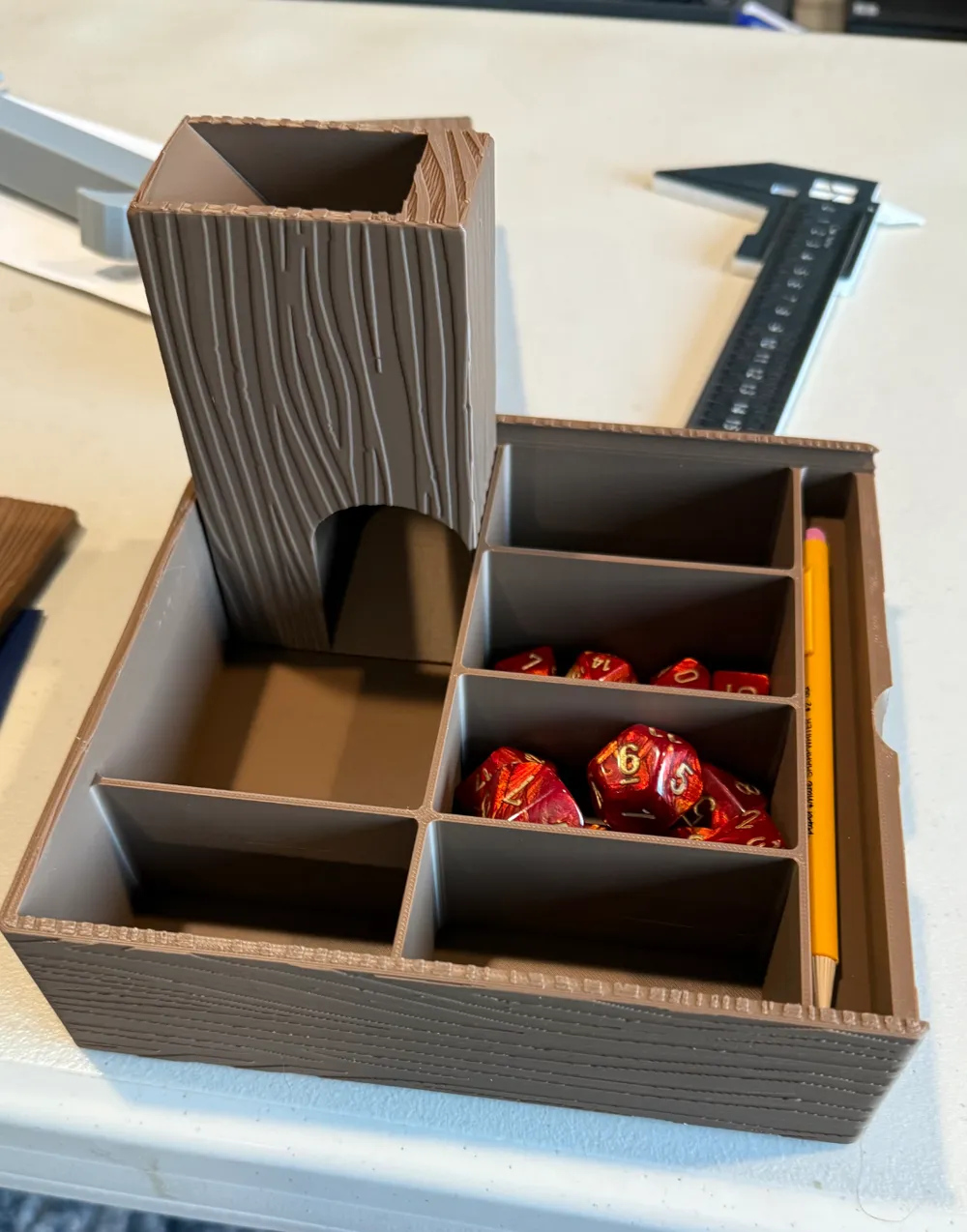 BattleMarmot's Dice Box Remixed by Blind Badger MakerWorld: Download Free 3D Models