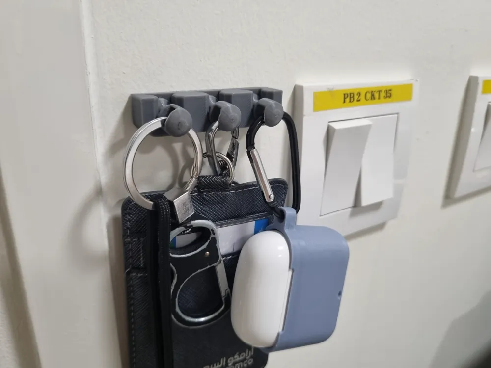 Small but Functional Key Hanger - Free 3D Print Model - MakerWorld