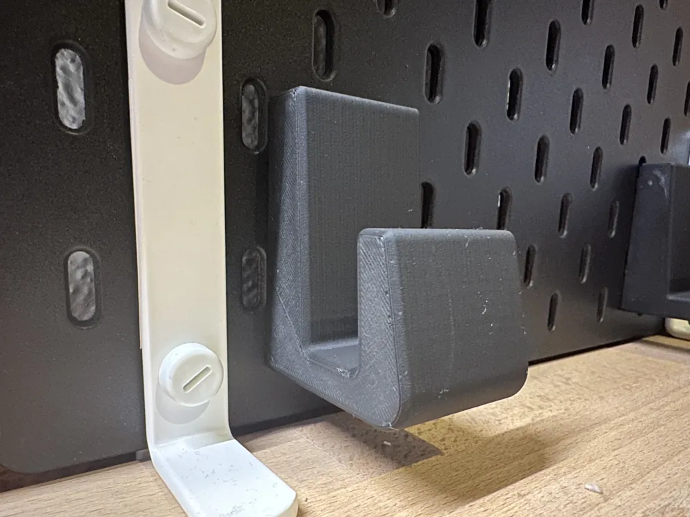 MacBook Pro Holder for IKEA Skadis by DerZwanzger - MakerWorld