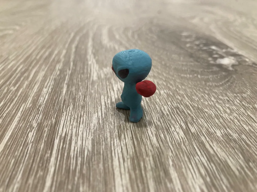 Mini Alien with Boxing Gloves! by Inventor Coral - MakerWorld
