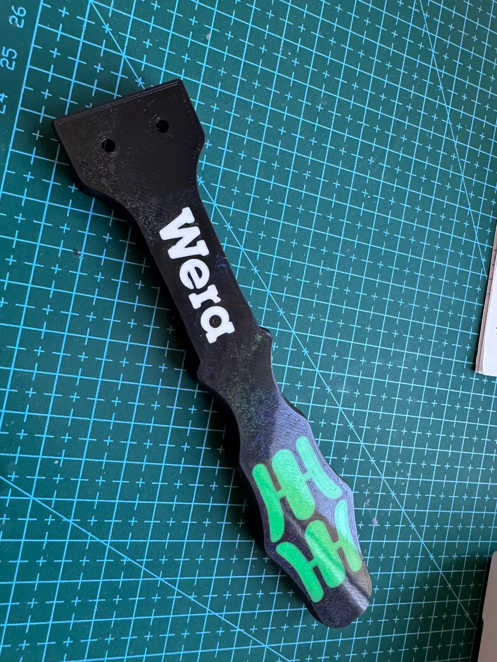 Bambu Scraper V2, Wera Logos, no Magnet Remixed by eBuster - MakerWorld