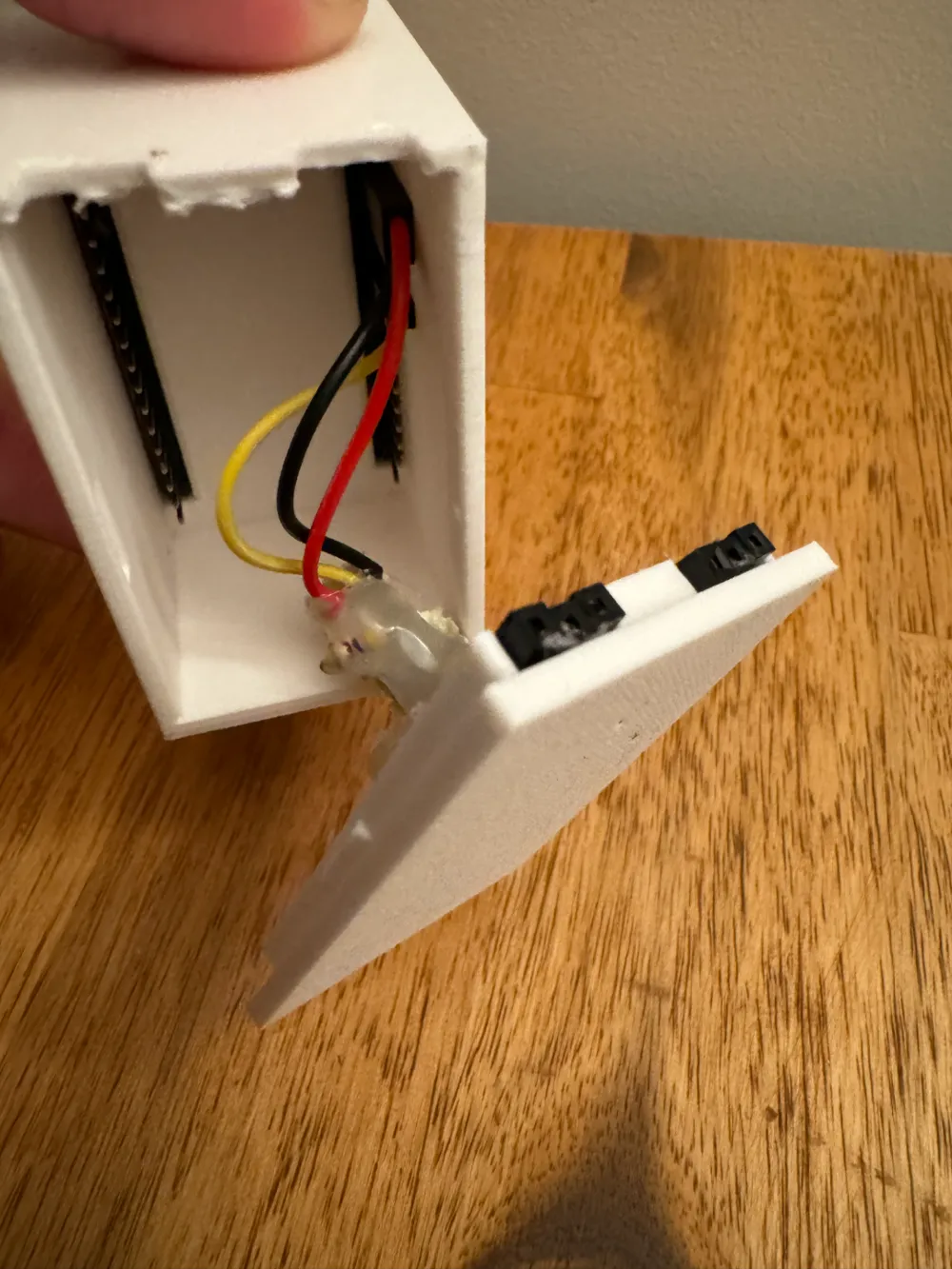 ESP32 6 Header Pin Enclosure w snap fit lids by marcus604 MakerWorld ...