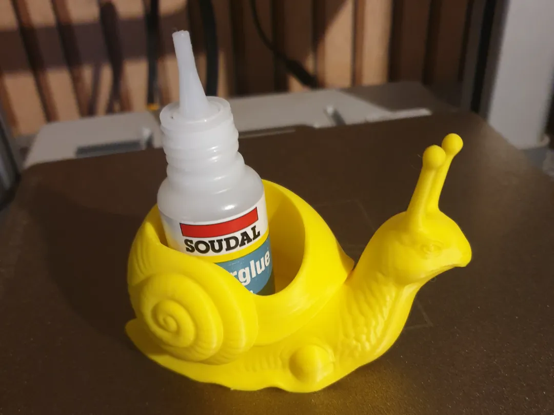Snappy the Snail – Cartoon Desk Caddy - Free 3D Print Model - MakerWorld