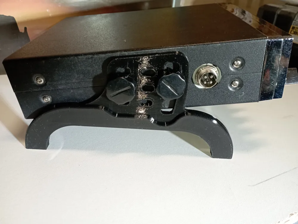 CITIZEN BAND RADIO STAND - SIMPLE & DOUBLE RADIO - Free 3D Print Model ...