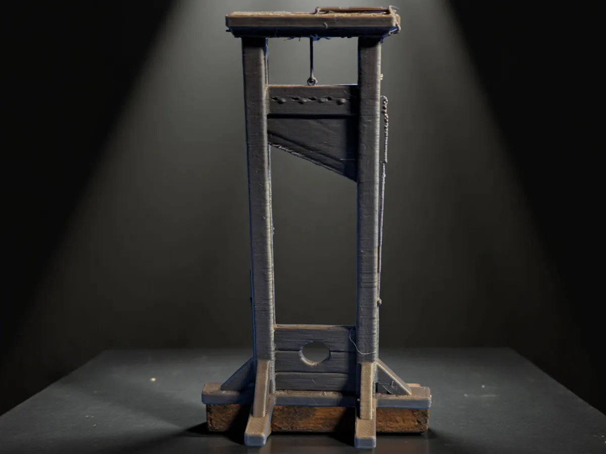 Miniature guillotine - Free 3D Print Model - MakerWorld