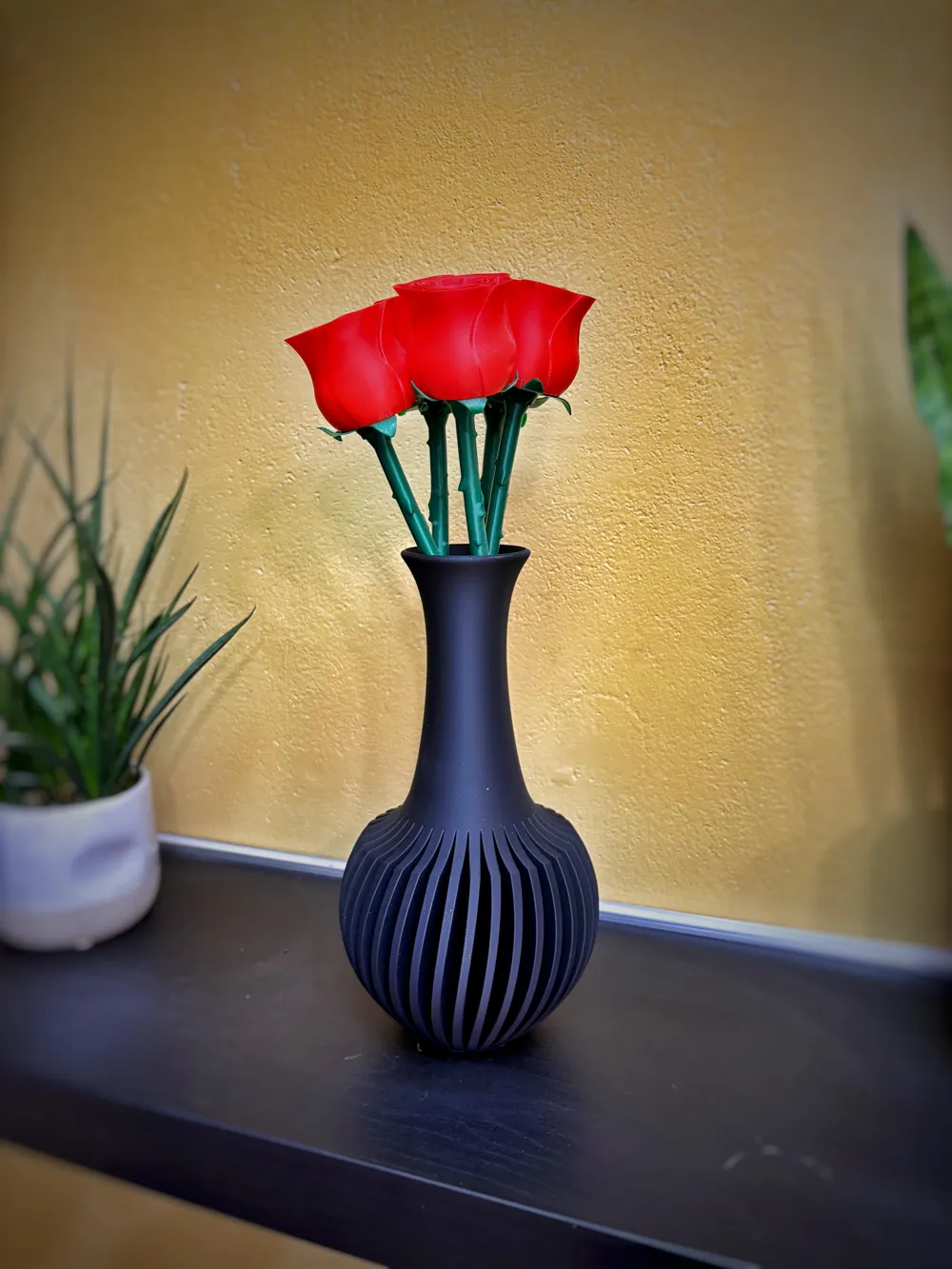 Modern wave vase-sphere - Free 3D Print Model - MakerWorld