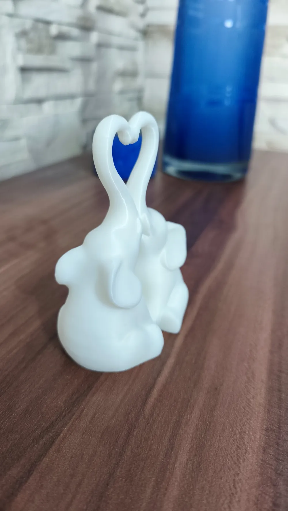 Romantic Elephant Love sculpture - Free 3D Print Model - MakerWorld