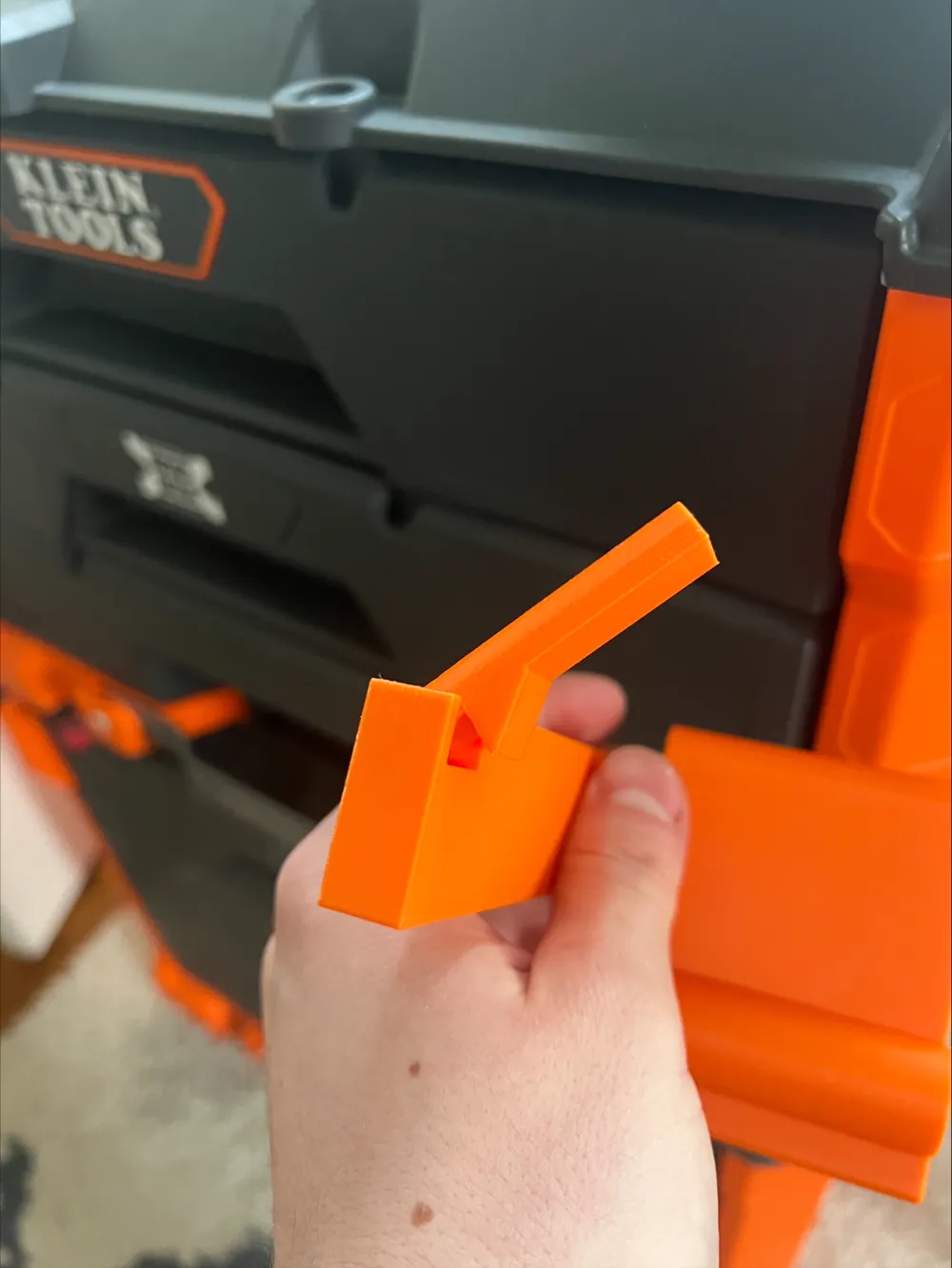 Print-in-Place Klein Modbox Rail Paper Towel Hold by macexiv MakerWorld ...