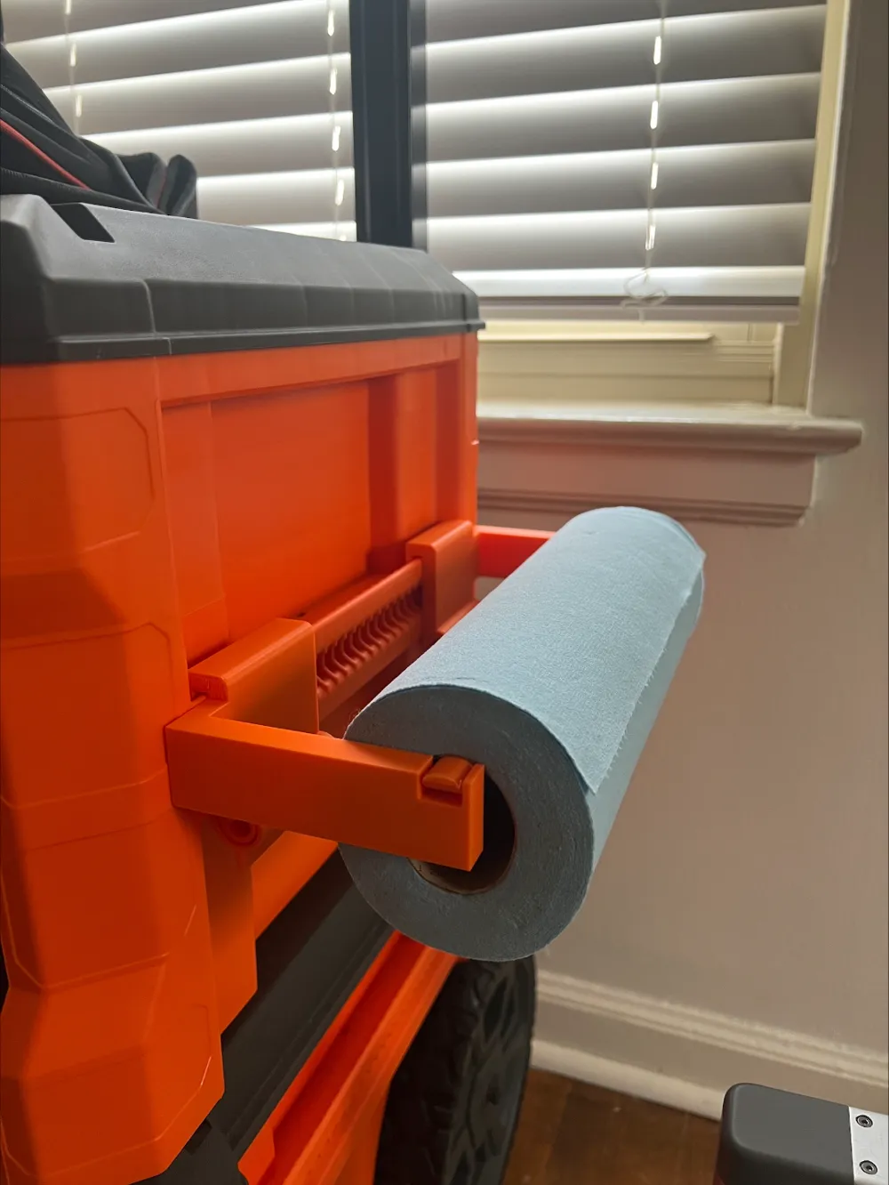 Print-in-Place Klein Modbox Rail Paper Towel Hold by macexiv MakerWorld ...