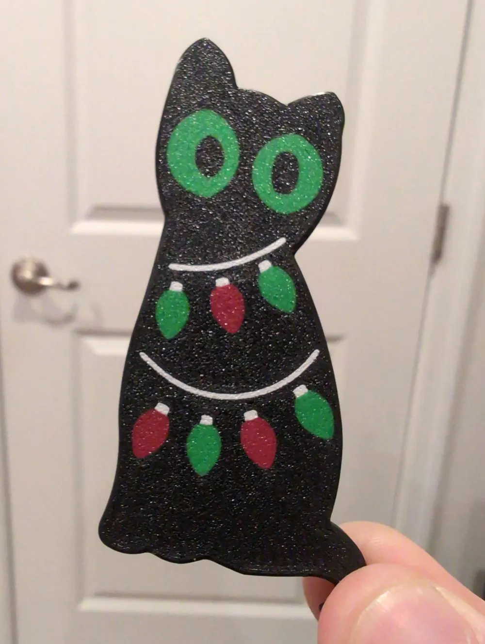 Christmas Cat Badge/Pin - Free 3D Print Model - MakerWorld