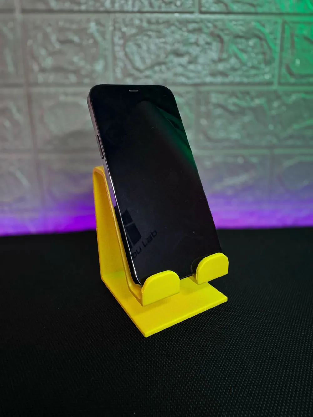 Smiley Phone Stand by RU3D MakerWorld: Download Free 3D Models