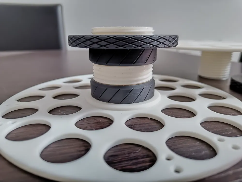 AMS Small Spool Adapter "V2" (more compatible) by abactor81 - MakerWorld