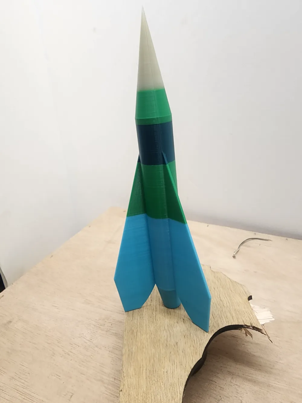 simple rocket made with bambu studio by mom.condon - MakerWorld