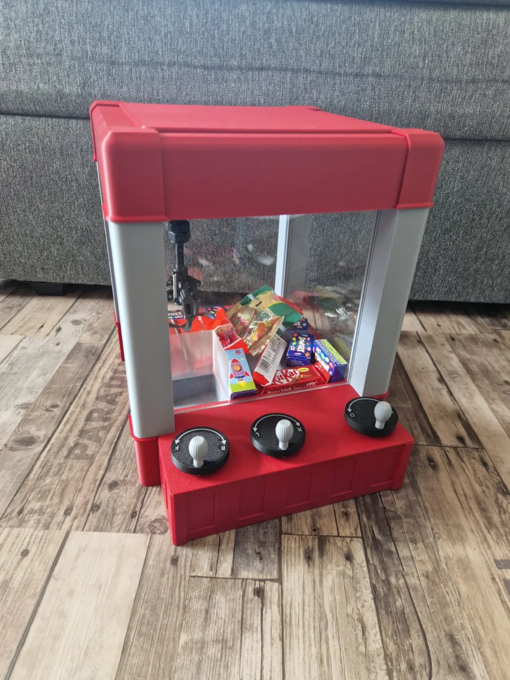 Mini Claw Machine by Michi MakerWorld: Download Free 3D Models