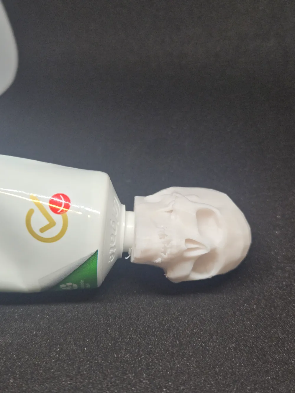 Skull toothpaste cap by Jim_made_this - MakerWorld
