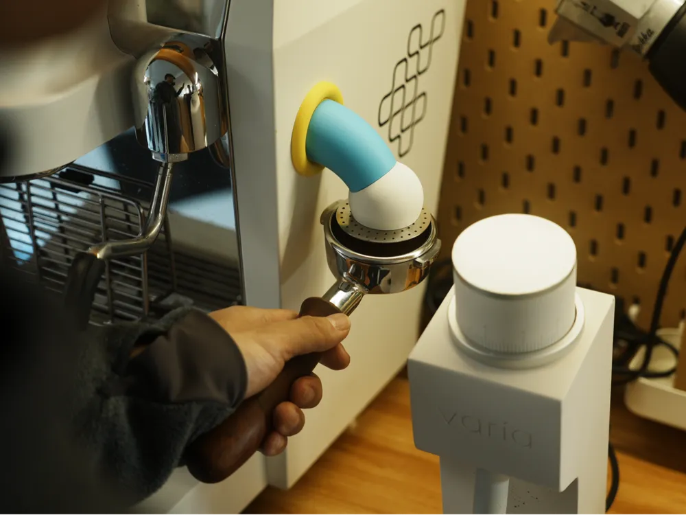 Doraemon Magnetic Puck Screen Holder - Free 3D Print Model - MakerWorld