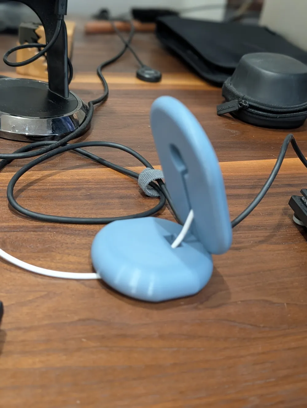 Pixelsnap Charging Stand by PReardon MakerWorld: Download Free 3D Models