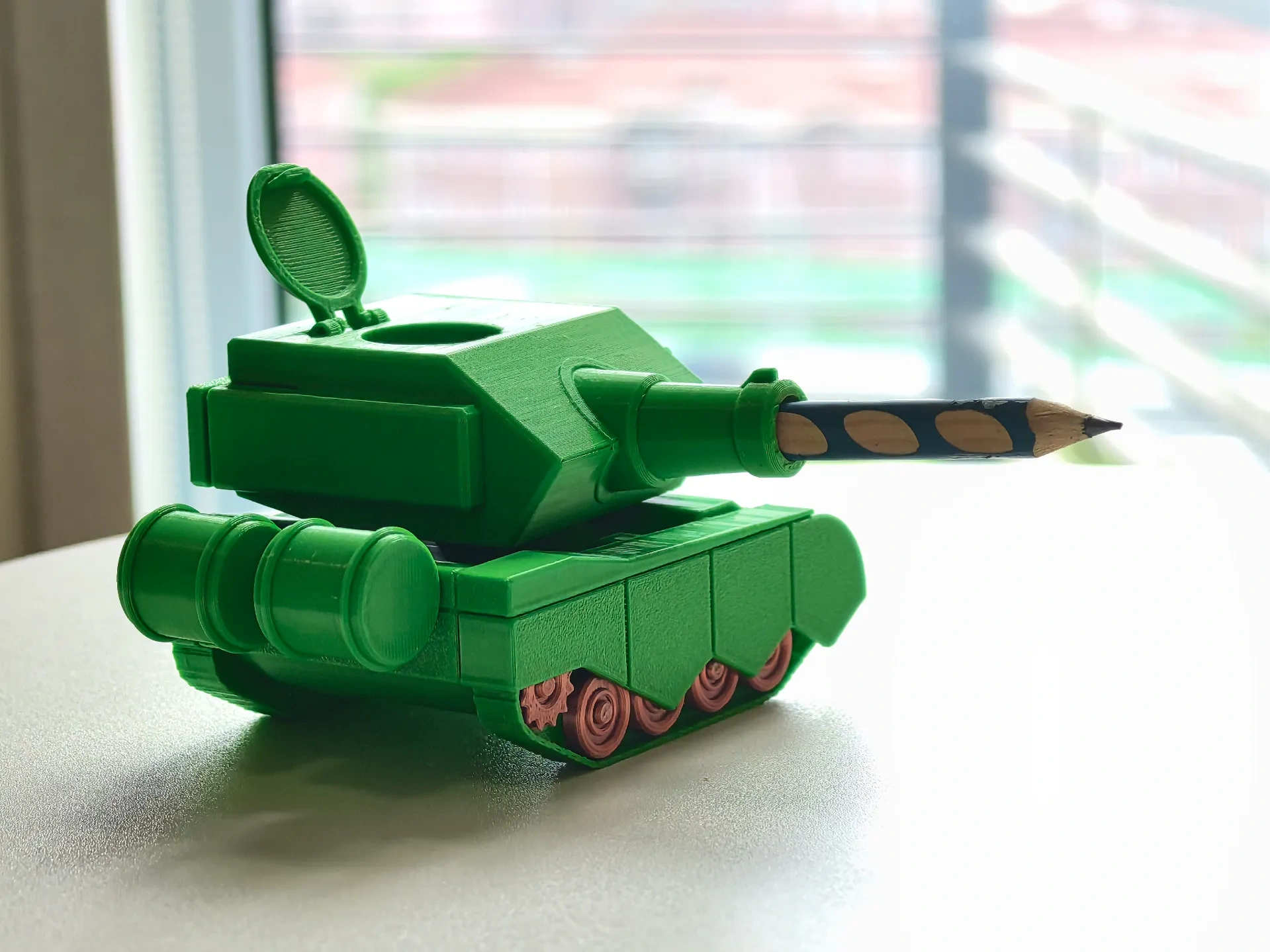 Tank Pencil Sharpener by sarwtin - MakerWorld