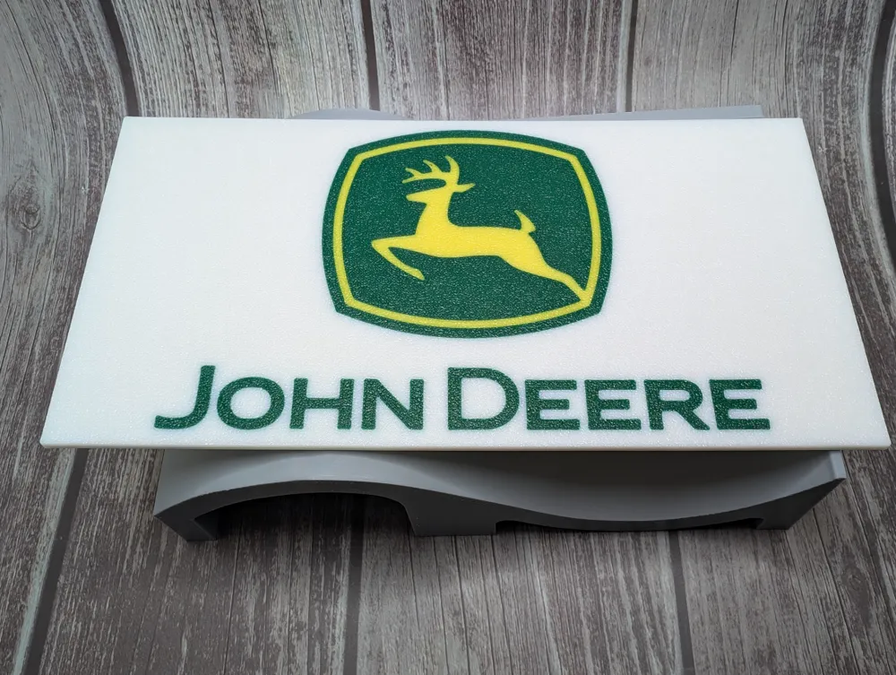 John Deere Flag / Plate by Sage Prints and Design - MakerWorld