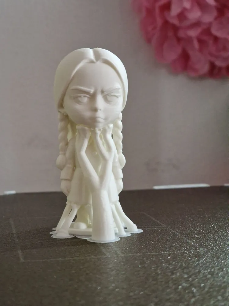 Wednesday Addams – Mini Figur - Free 3D Print Model - MakerWorld