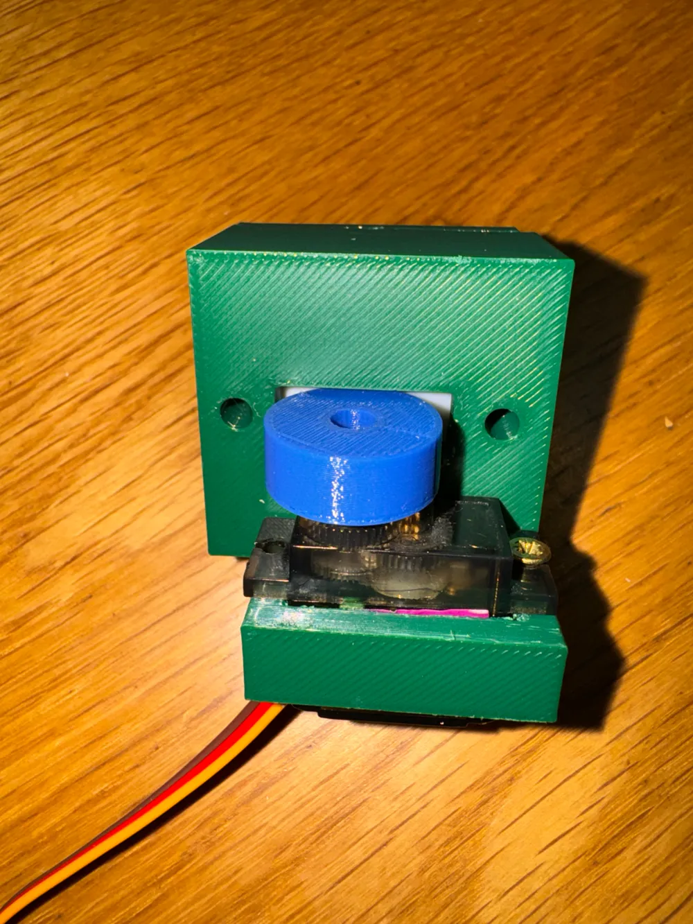 Movable Eye by Sascha MakerWorld: Download Free 3D Models