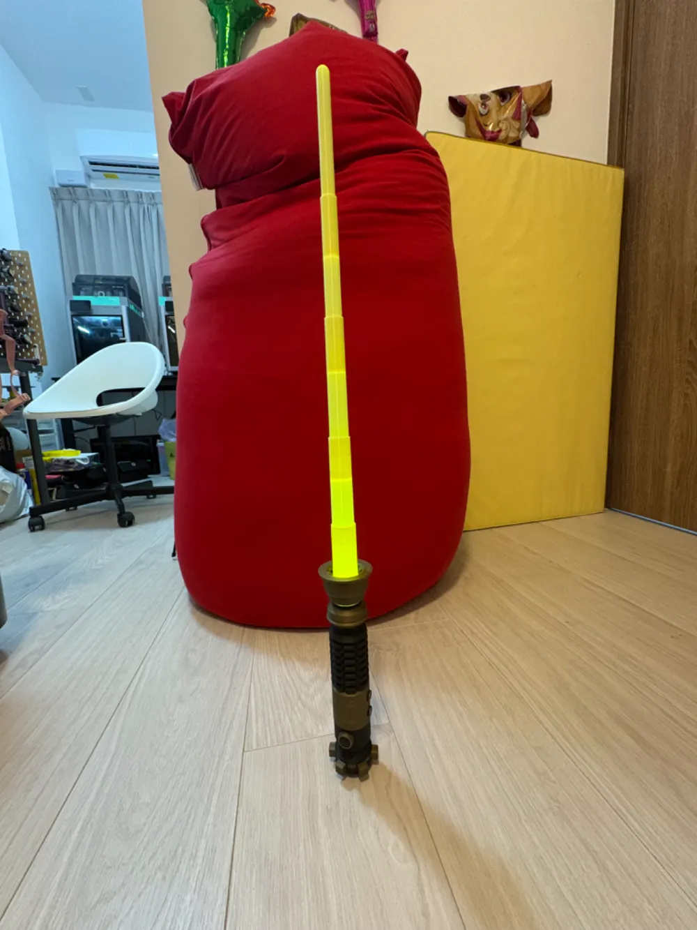 Light up your Force! Violent Telescopic Sword Lightsaber Grip: OB1 ...