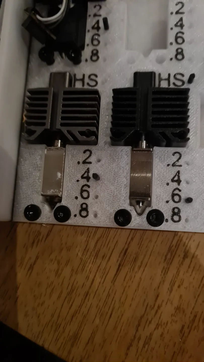 Bambu Lab Nozzle holder with indicators by barrie - MakerWorld