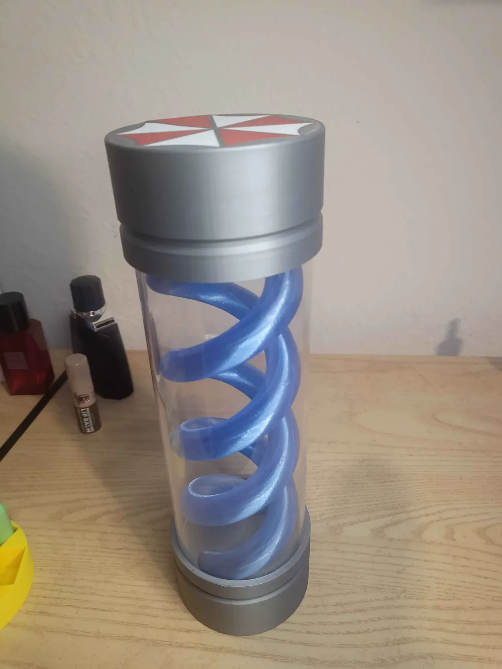 Wireless Glowing Resident Evil T-Virus Canister by FrostyWolf - MakerWorld