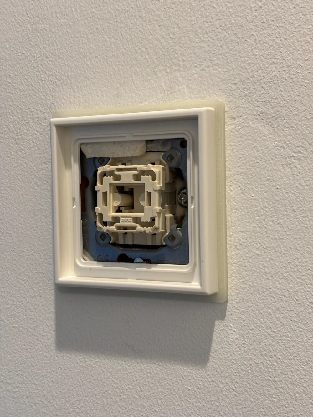 Orientation frame for JUNG LS-Program Frames - Free 3D Print Model ...