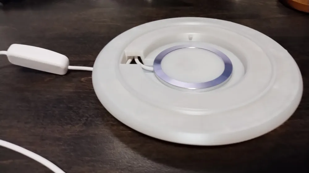 Rocket Lamp - LED Puck Base Remixed by hien - MakerWorld